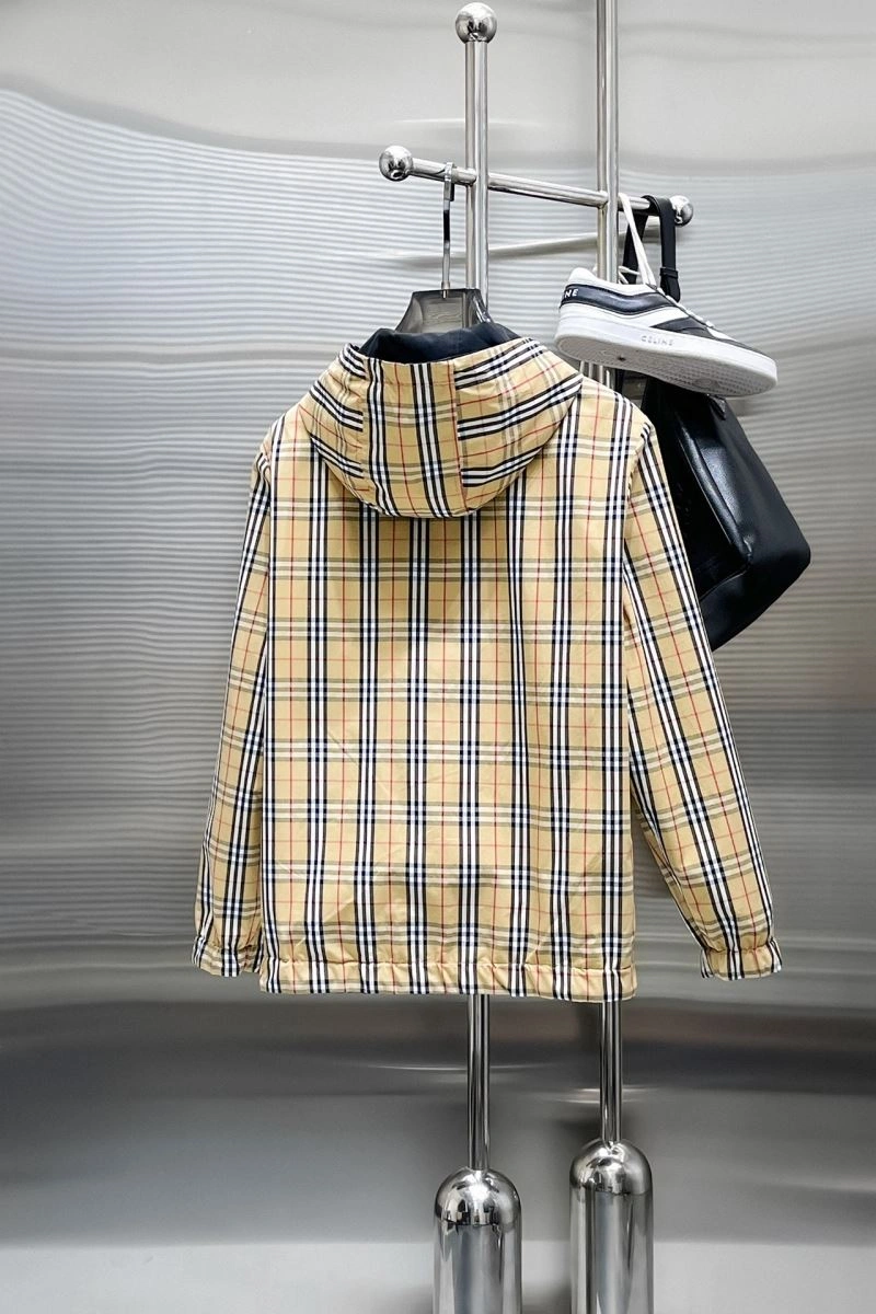 Top match Burberry Outwear