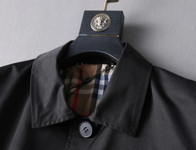 Bargain Burberry Outwear