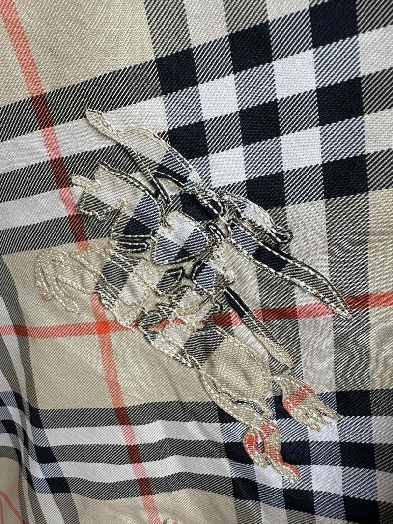 Brand-original Burberry Outwear