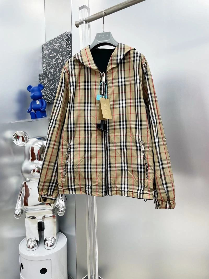 Official Burberry Outwear