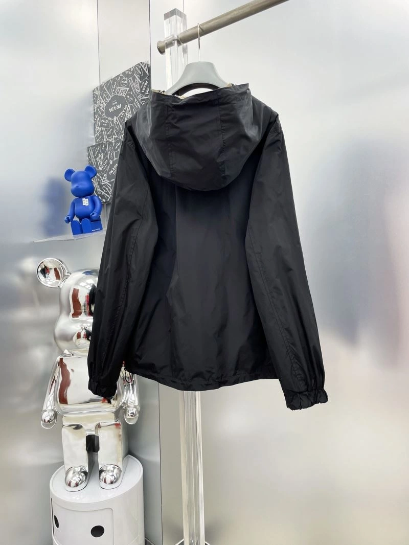 Official Burberry Outwear
