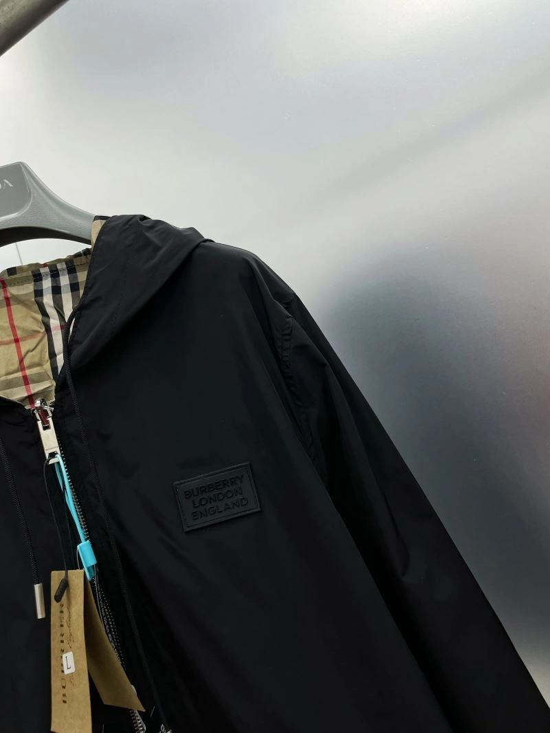 Official Burberry Outwear