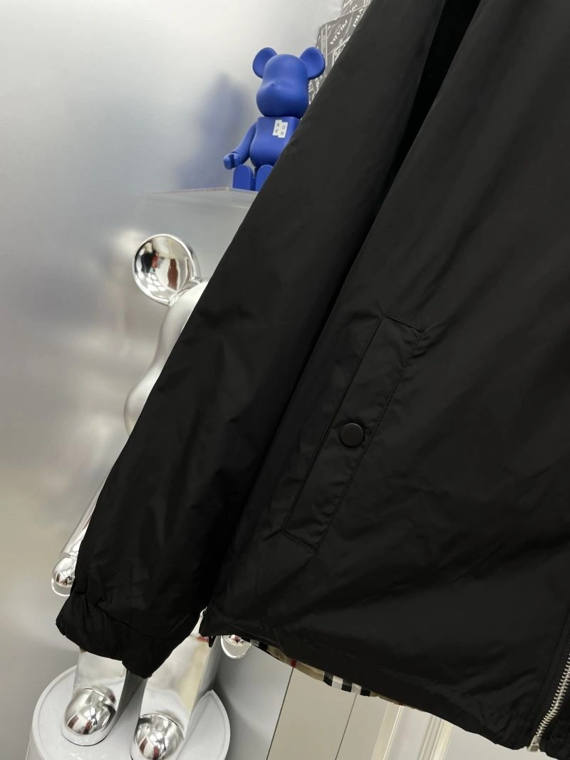 Official Burberry Outwear