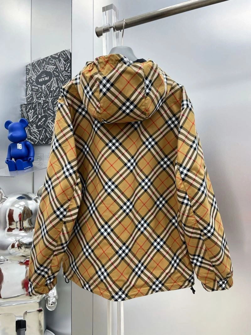 Discounted Burberry Outwear