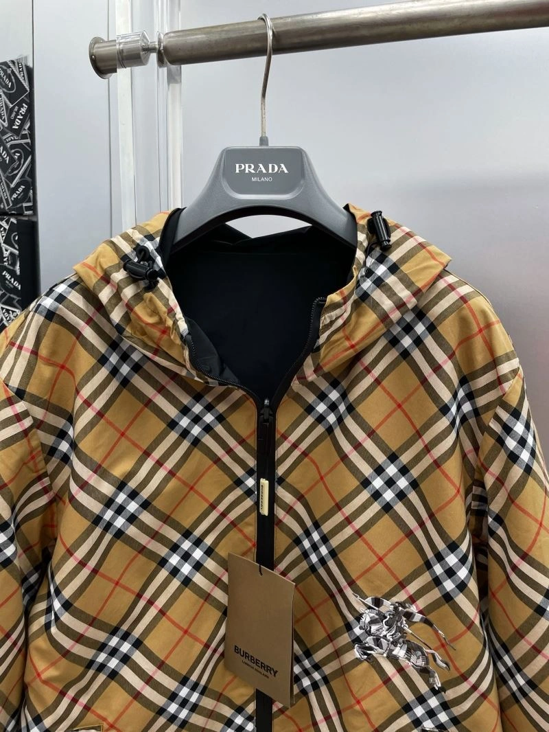 Discounted Burberry Outwear