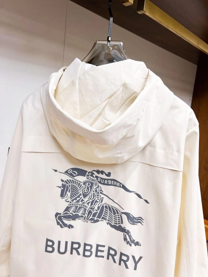 Brand-original Burberry Outwear