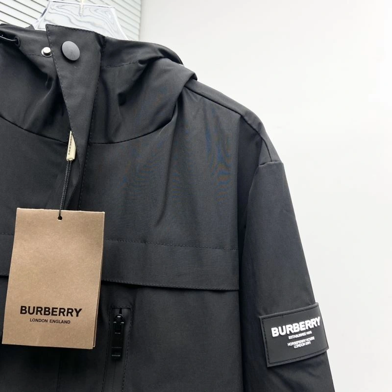 Bargain Burberry Outwear