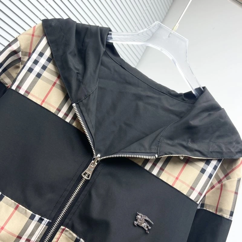 Low-cost Burberry Outwear
