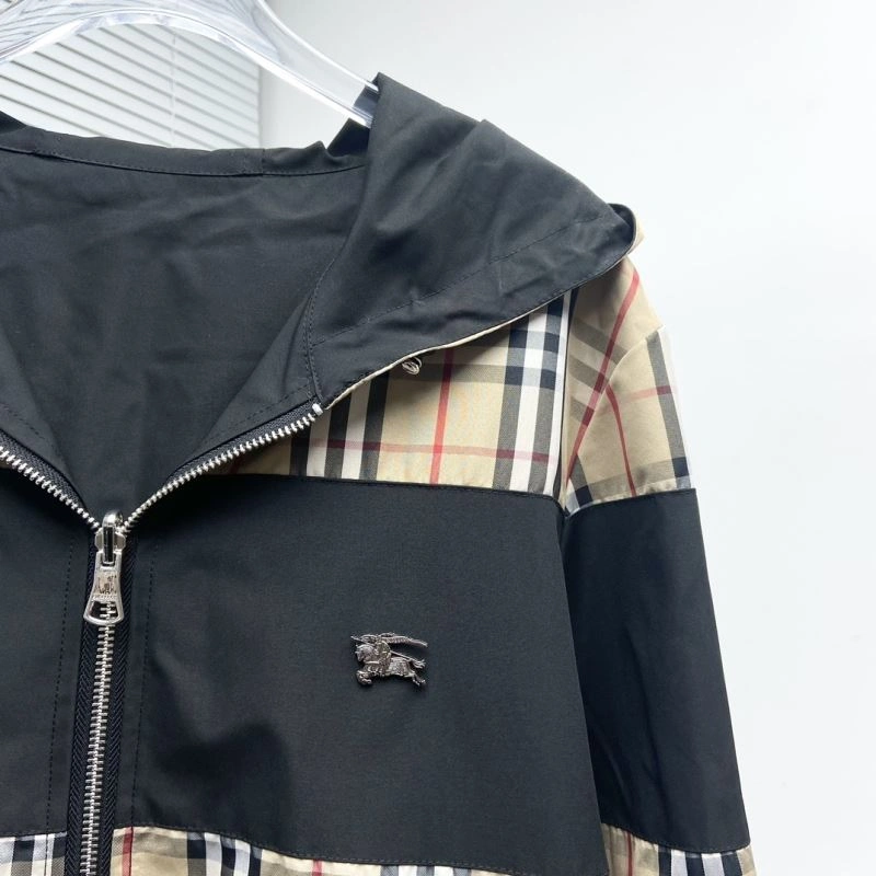Low-cost Burberry Outwear