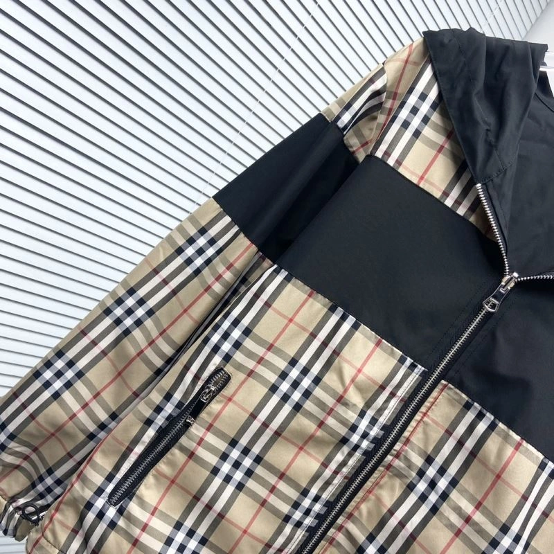 Low-cost Burberry Outwear