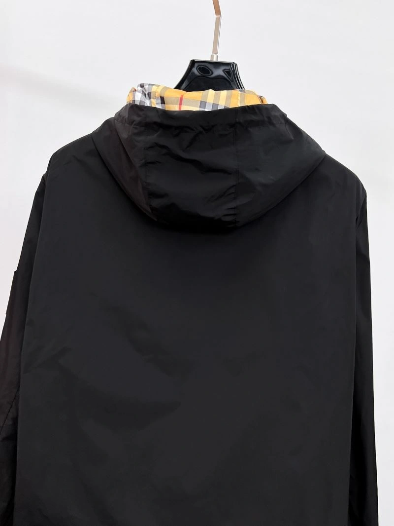 Economical Burberry Outwear