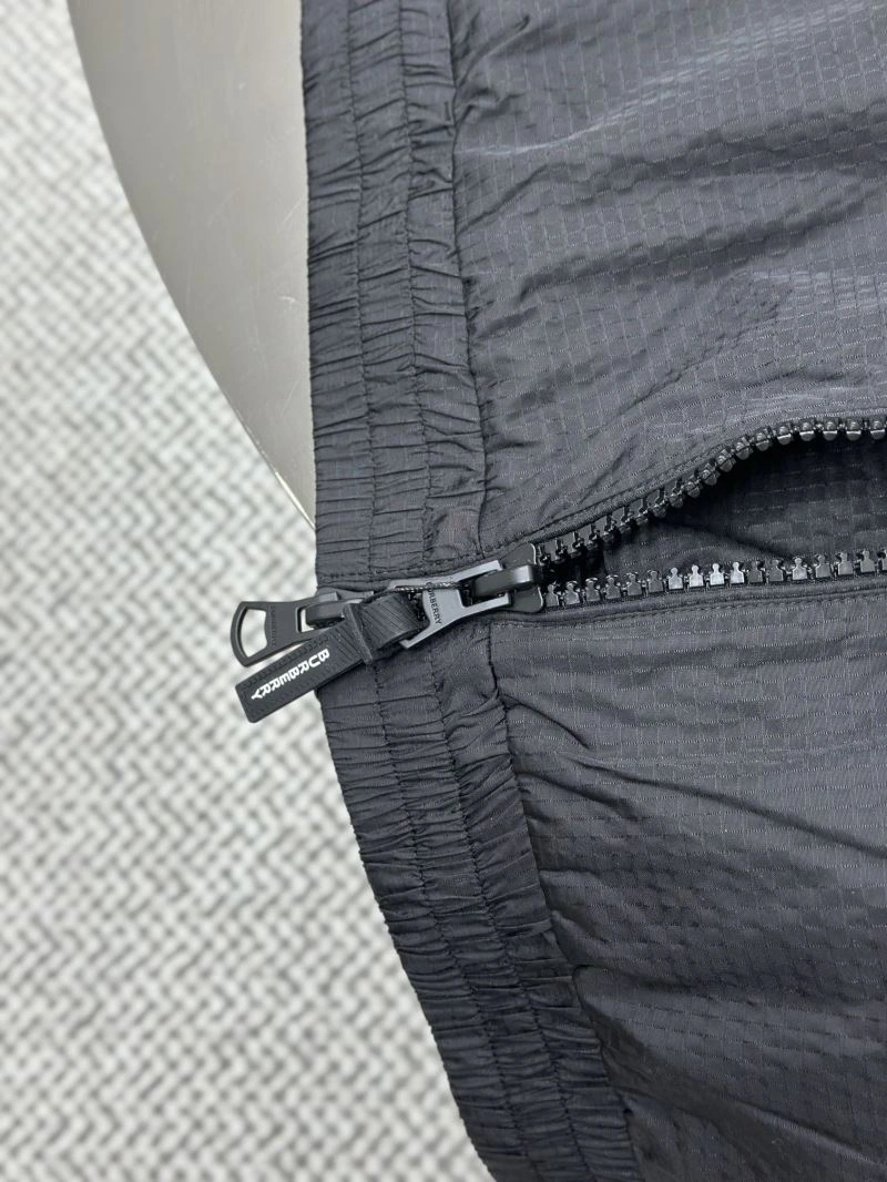 Brand-original Burberry Outwear