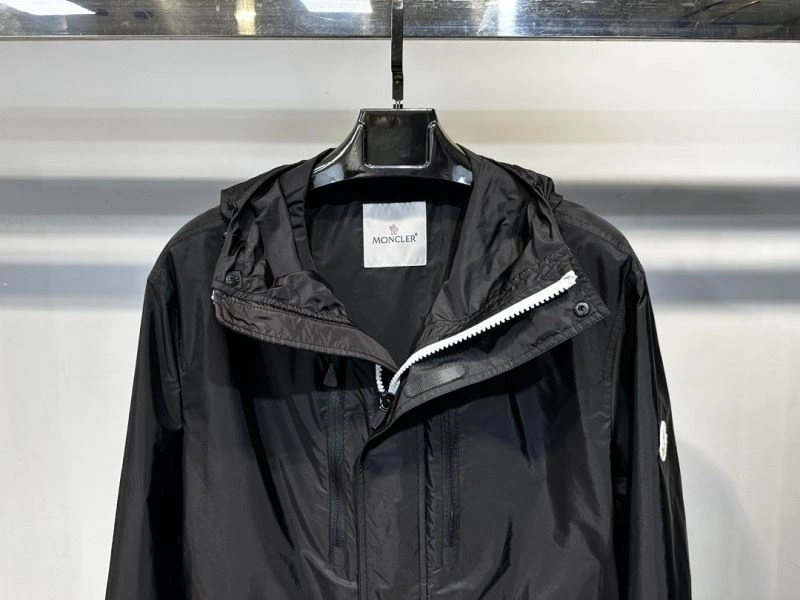 Brand-original Burberry Outwear