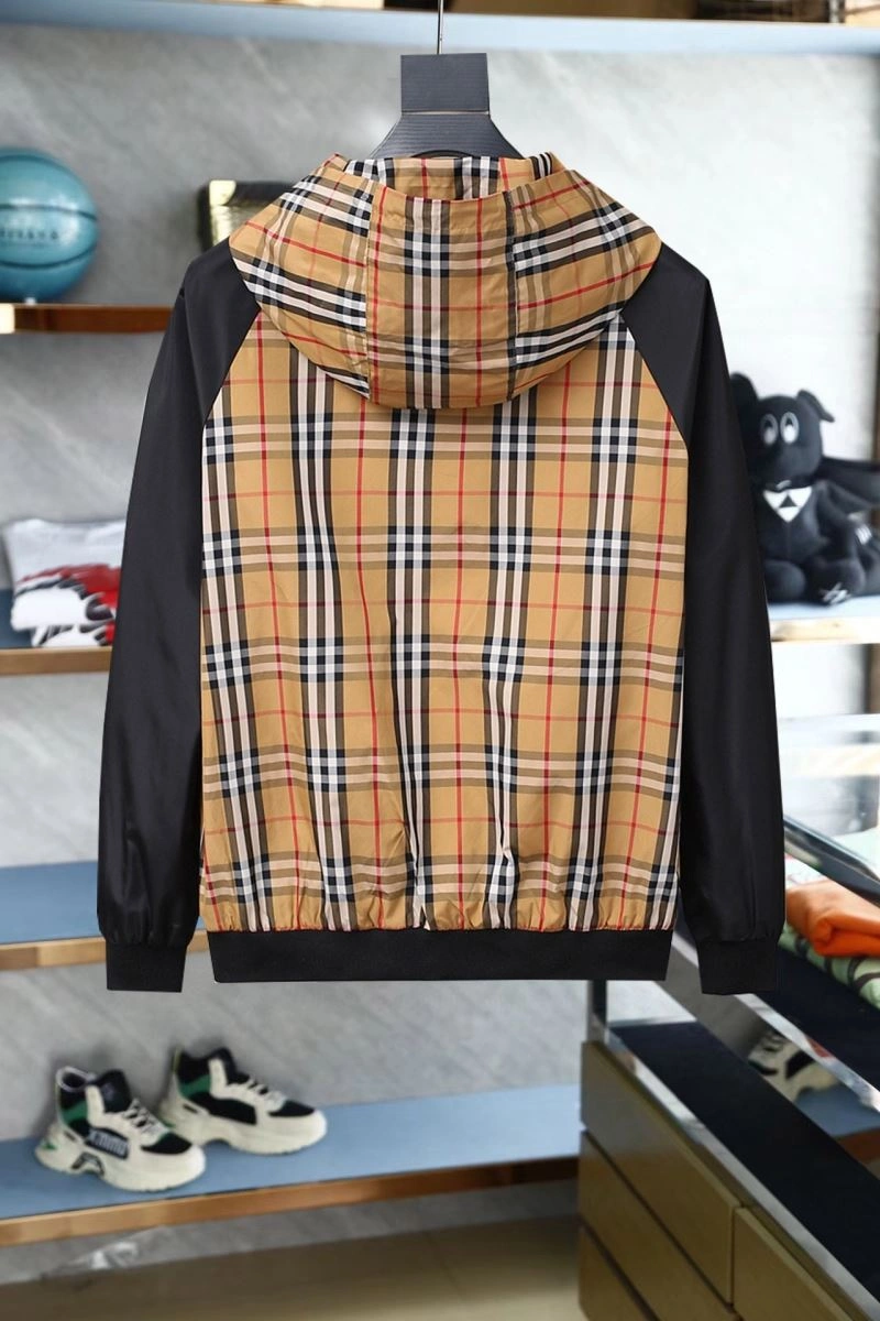 Bargain Burberry Outwear