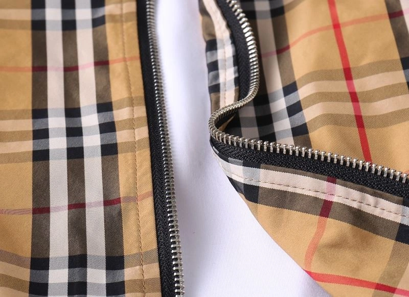 Bargain Burberry Outwear