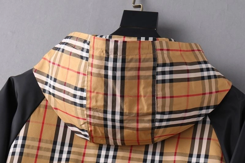 Bargain Burberry Outwear