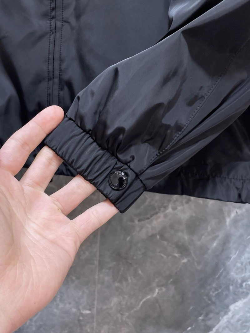 Discounted Burberry Outwear