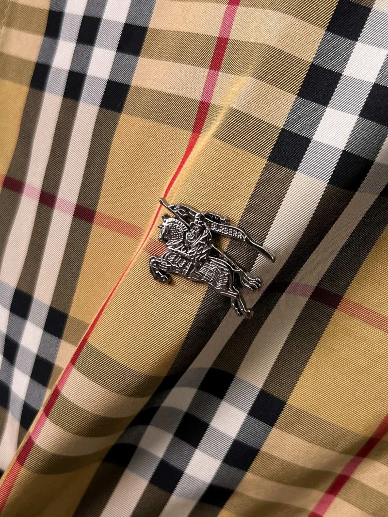 High accuracy Burberry Outwear