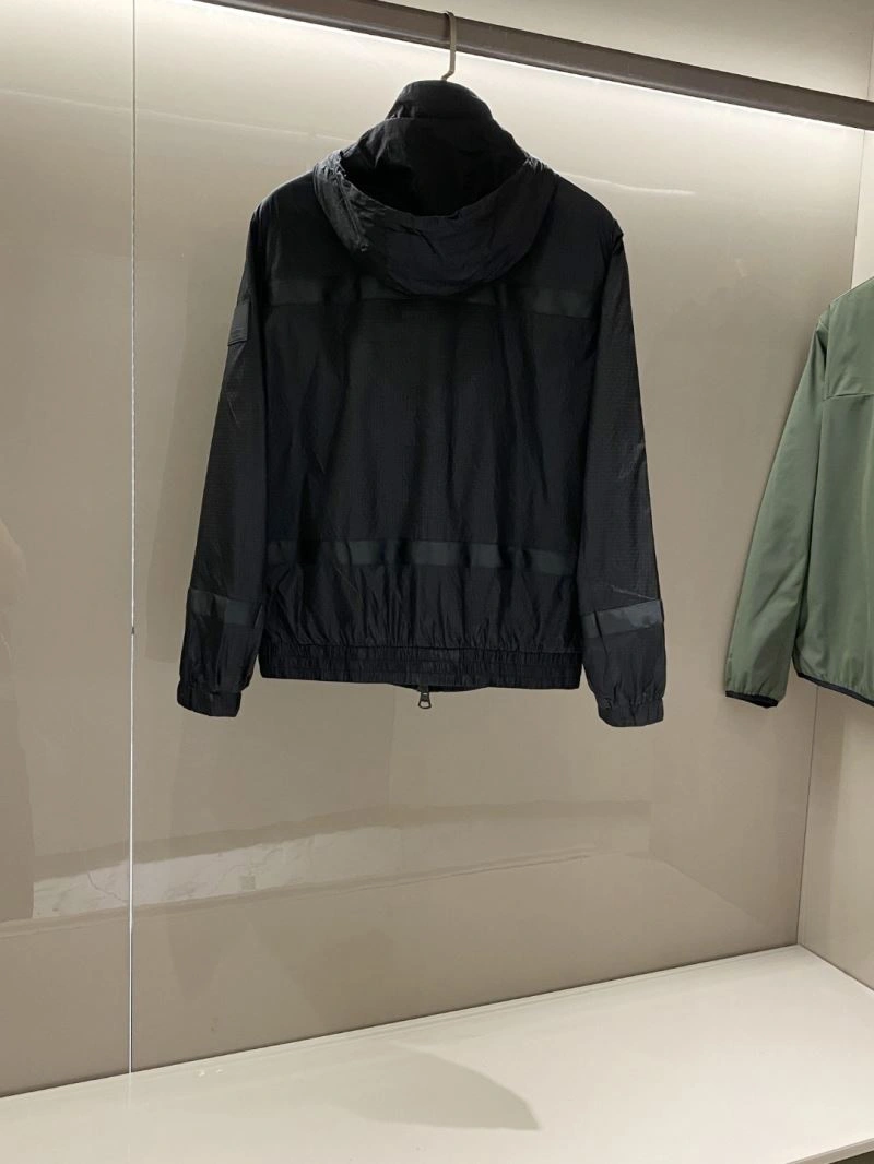 Accurate model Burberry Outwear