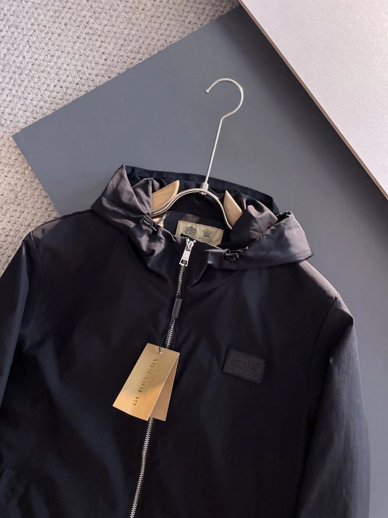 Low-cost Burberry Outwear