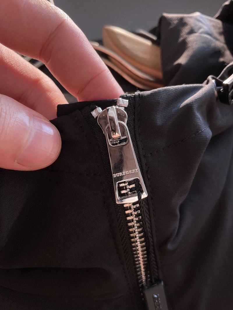 Low-cost Burberry Outwear