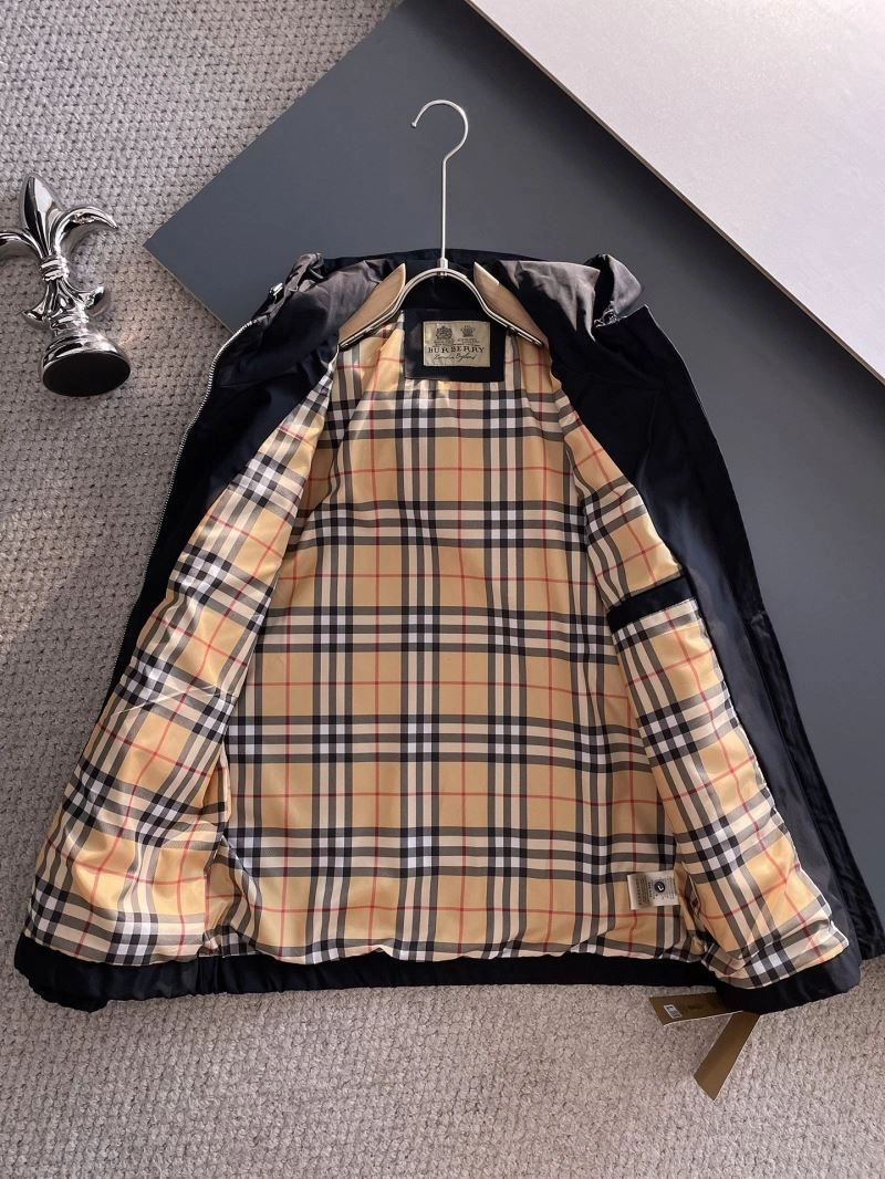 Low-cost Burberry Outwear