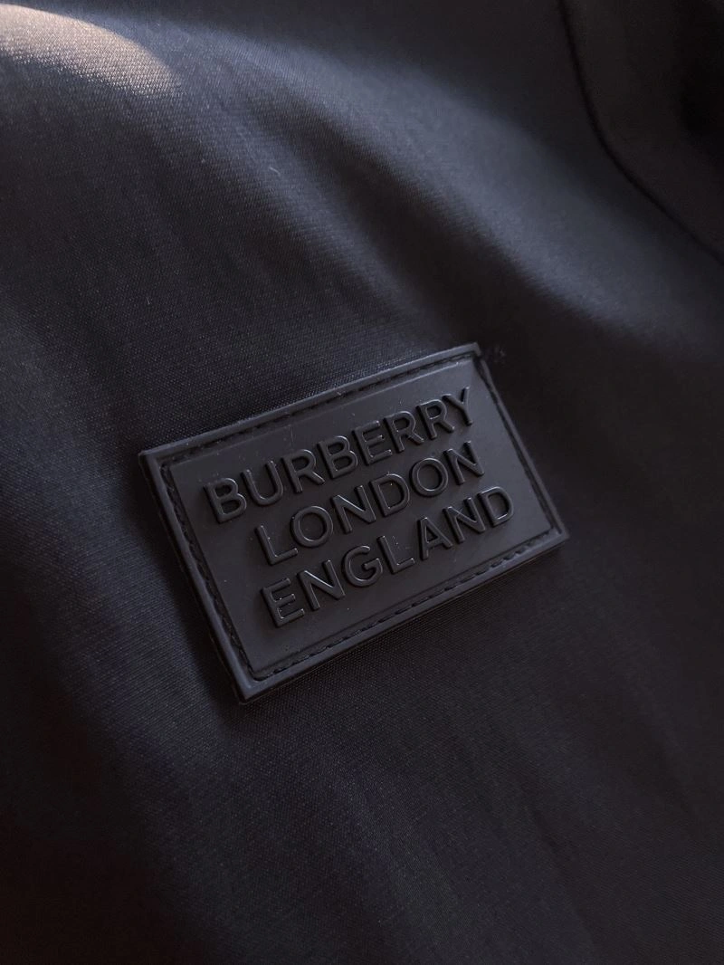 Low-cost Burberry Outwear