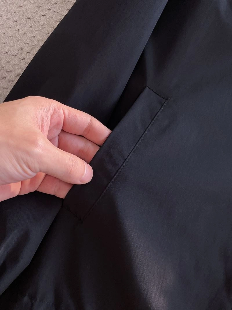 Low-cost Burberry Outwear