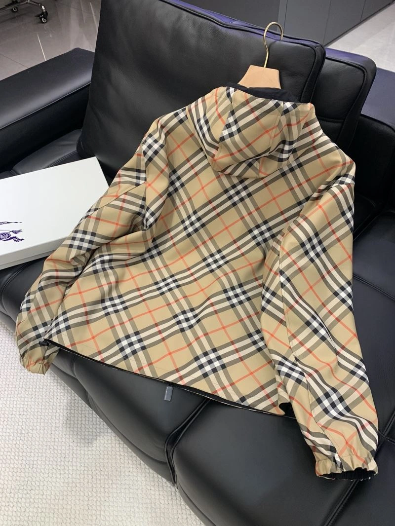 Bargain Burberry Outwear