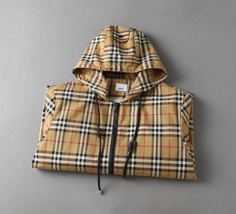 Accurate model Burberry Outwear