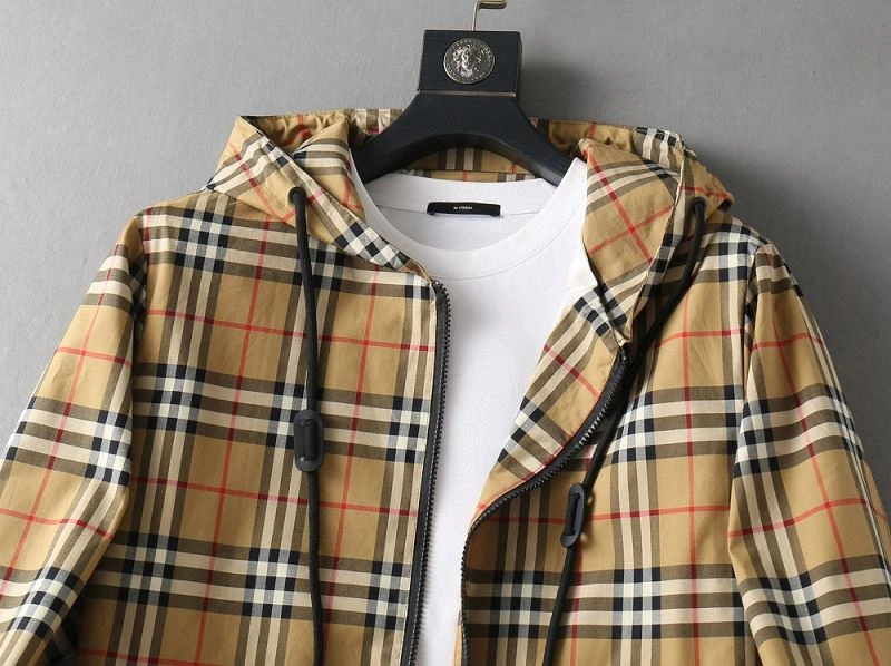 Accurate model Burberry Outwear