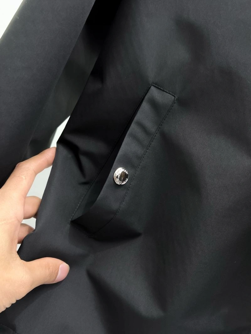 Legit Burberry Outwear