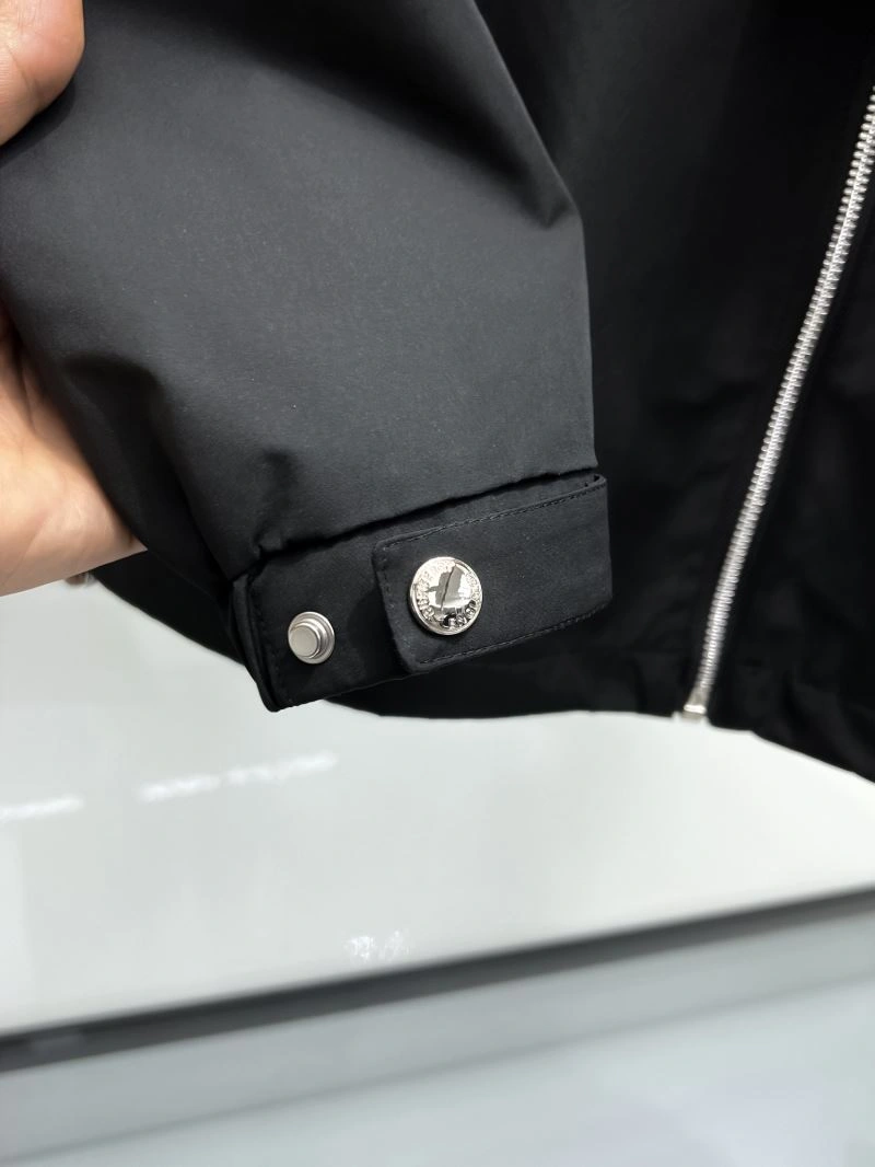 Legit Burberry Outwear