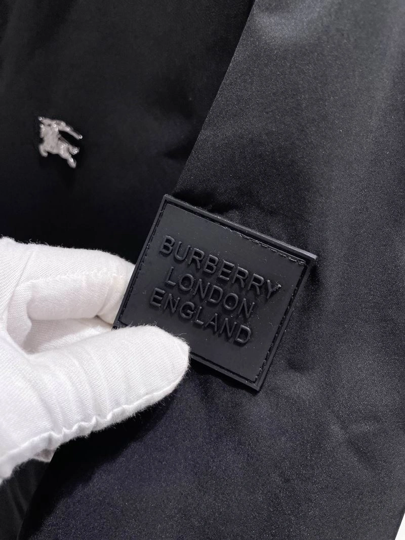 Bargain Burberry Outwear