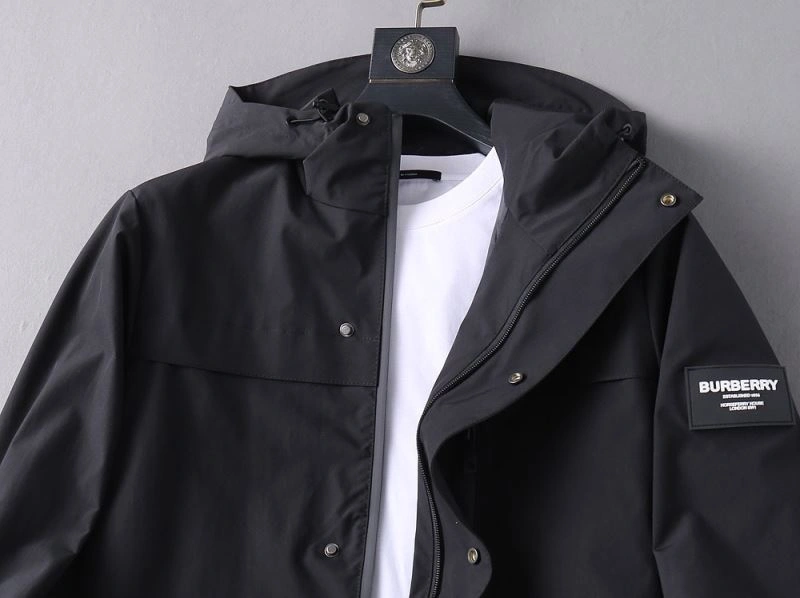 Bargain Burberry Outwear