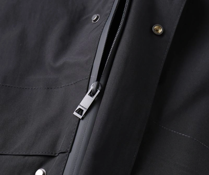 Bargain Burberry Outwear
