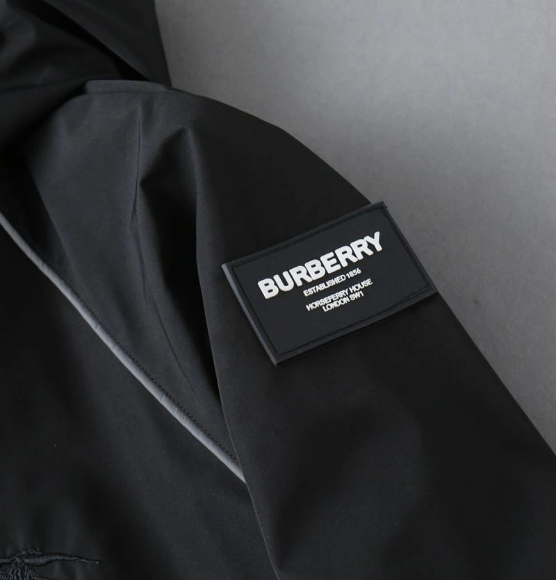 Top mirror Burberry Outwear
