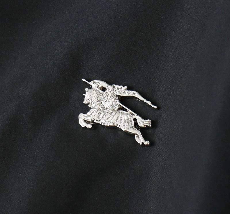 Brand-original Burberry Outwear