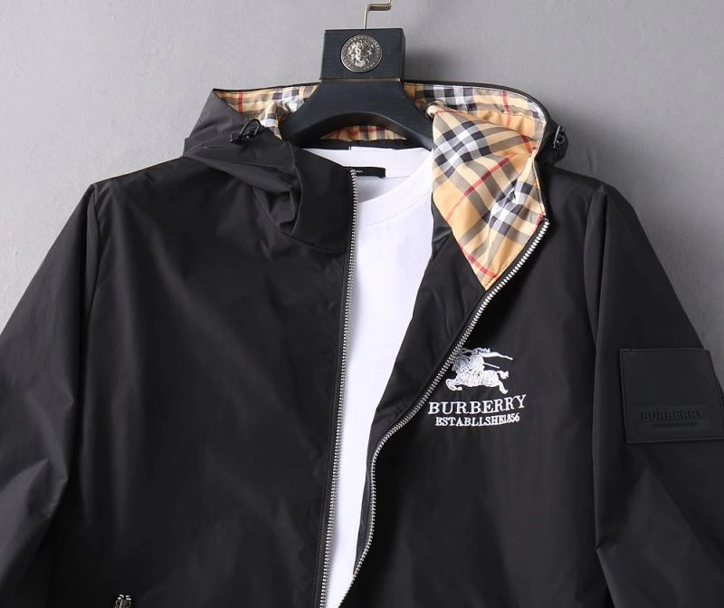 Bargain Burberry Outwear