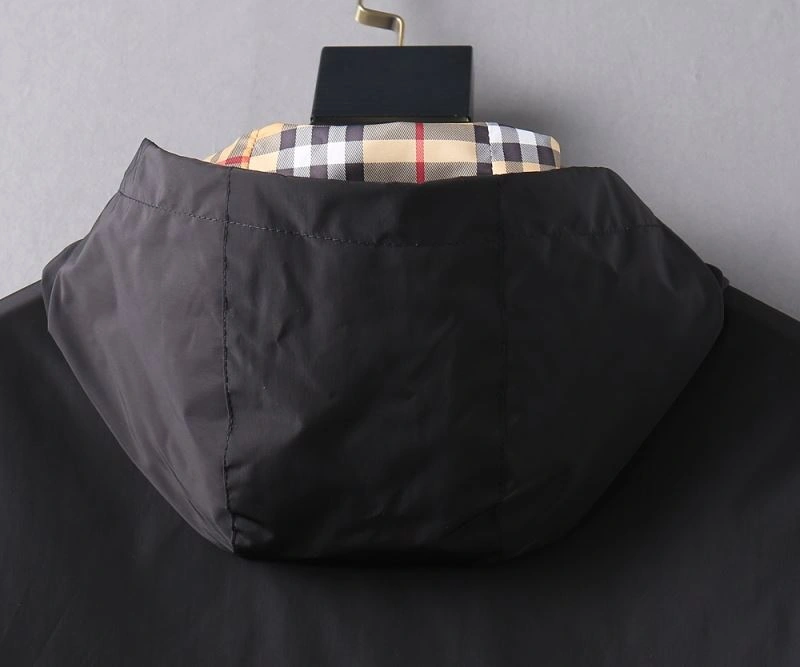 Bargain Burberry Outwear