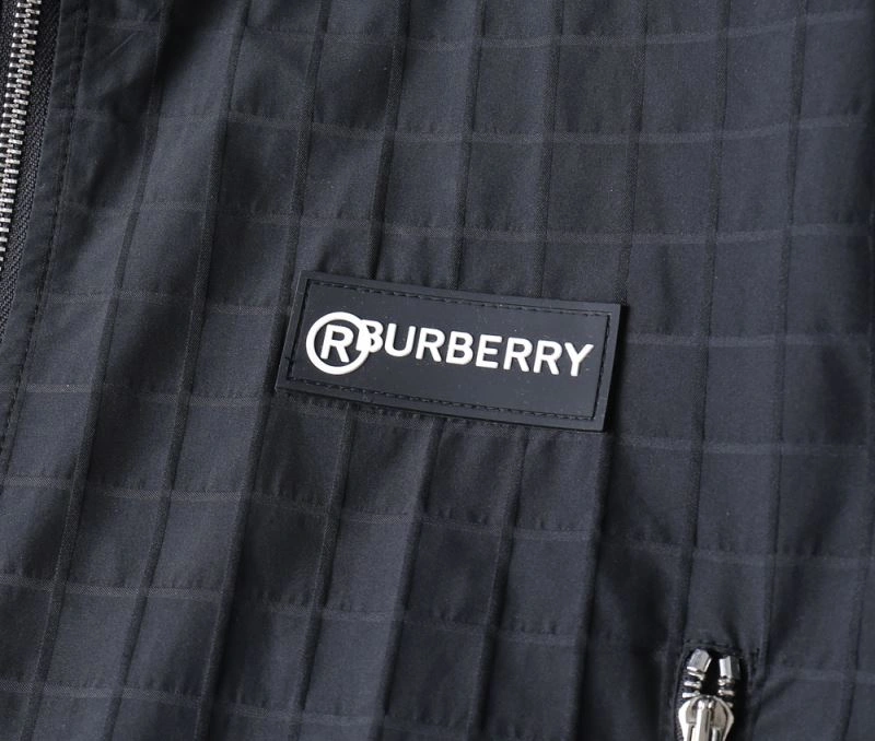 Low-cost Burberry Outwear