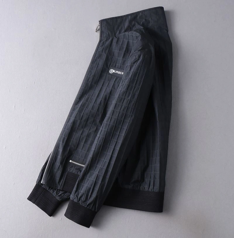 Low-cost Burberry Outwear
