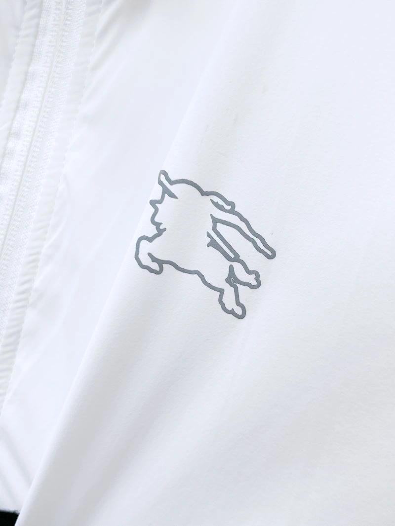Economical Burberry Outwear