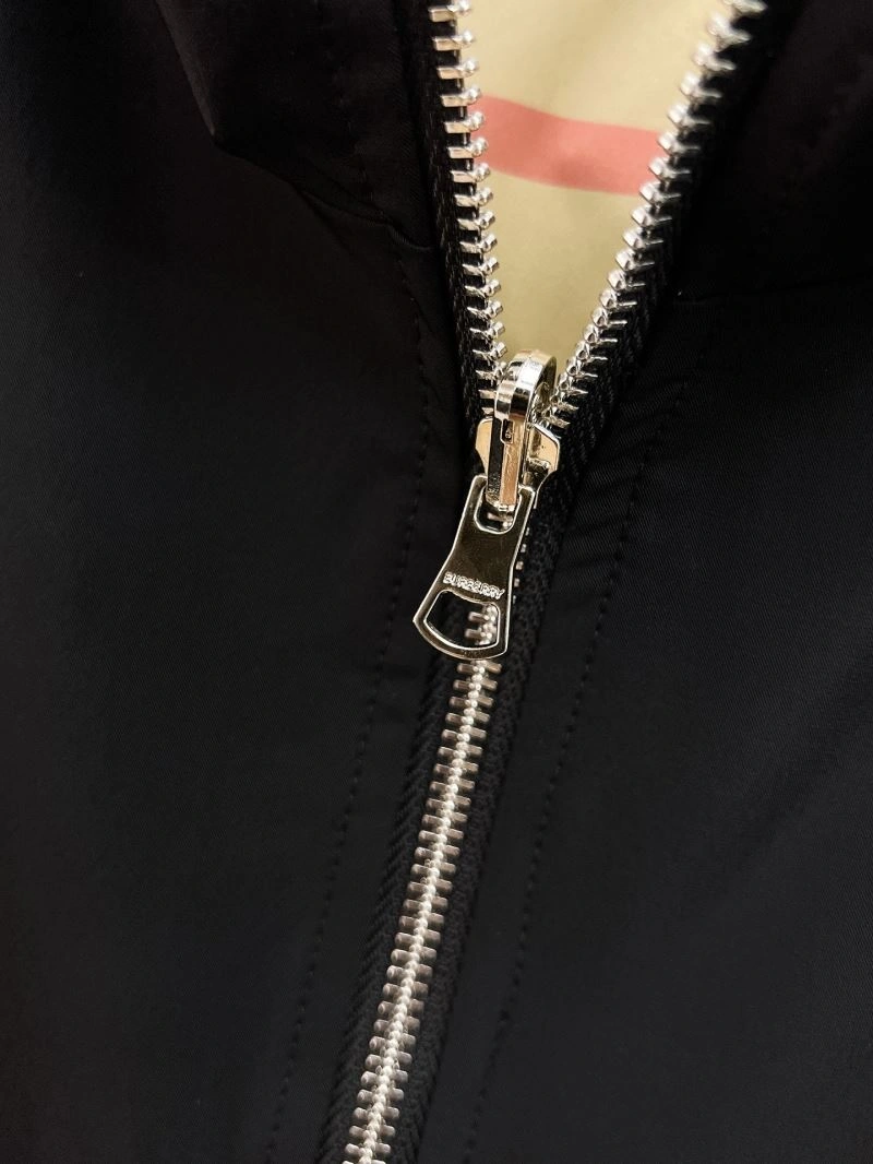 Bargain Burberry Outwear