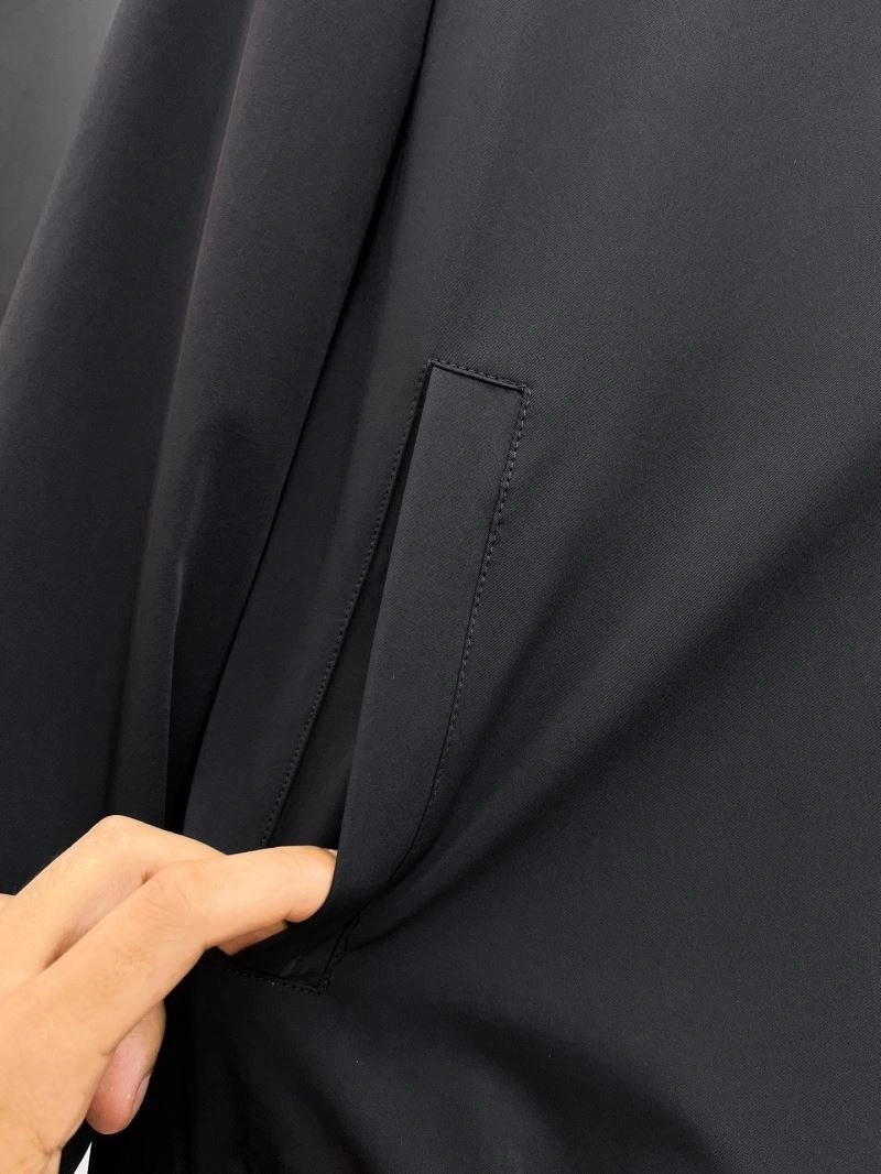 Bargain Burberry Outwear