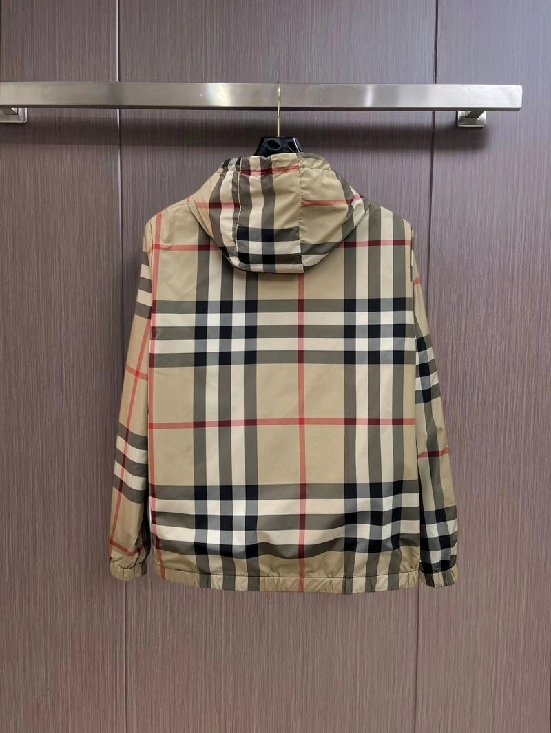 Bargain Burberry Outwear