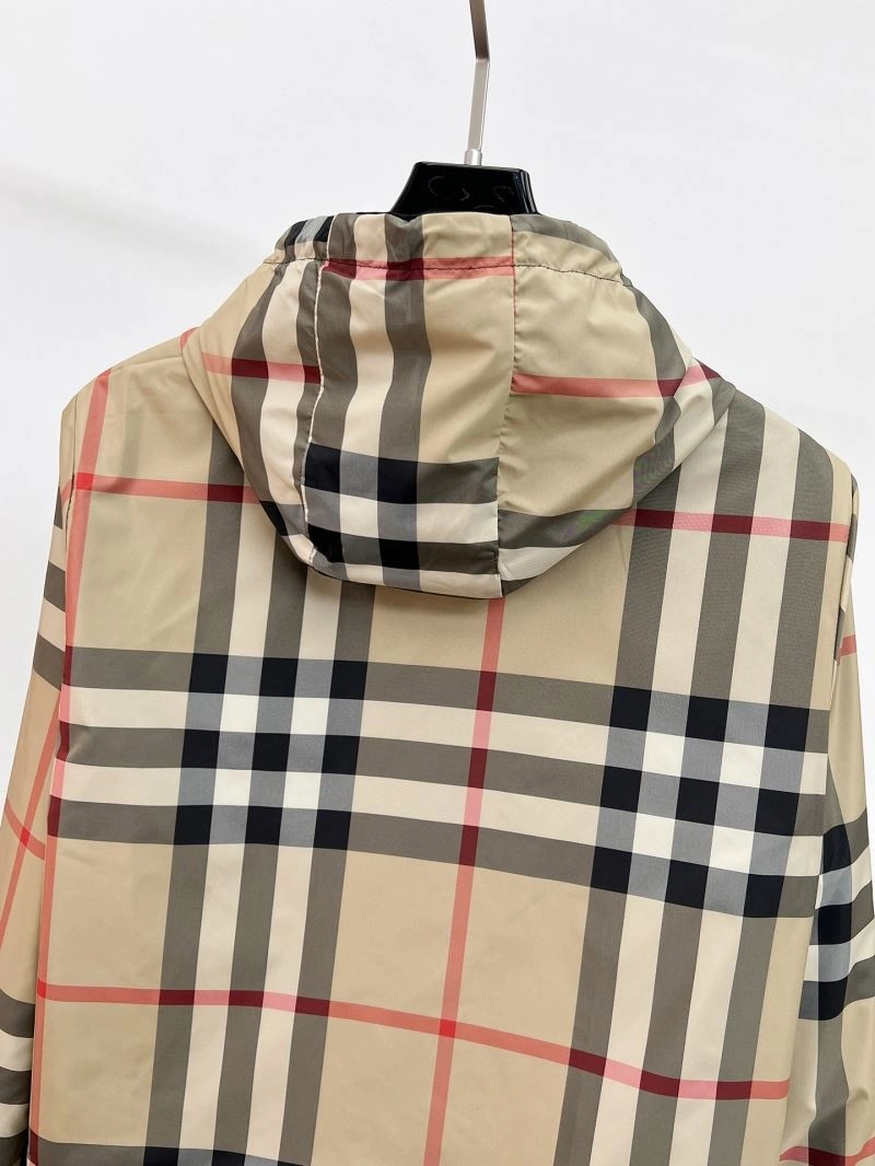 Bargain Burberry Outwear