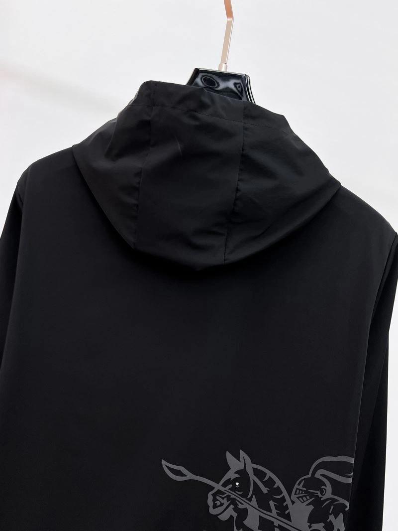 Bargain Burberry Outwear