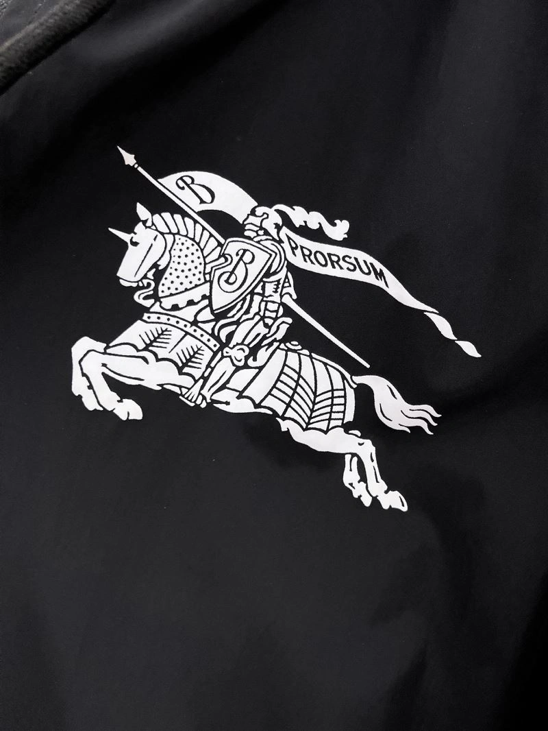 Low-cost Burberry Outwear