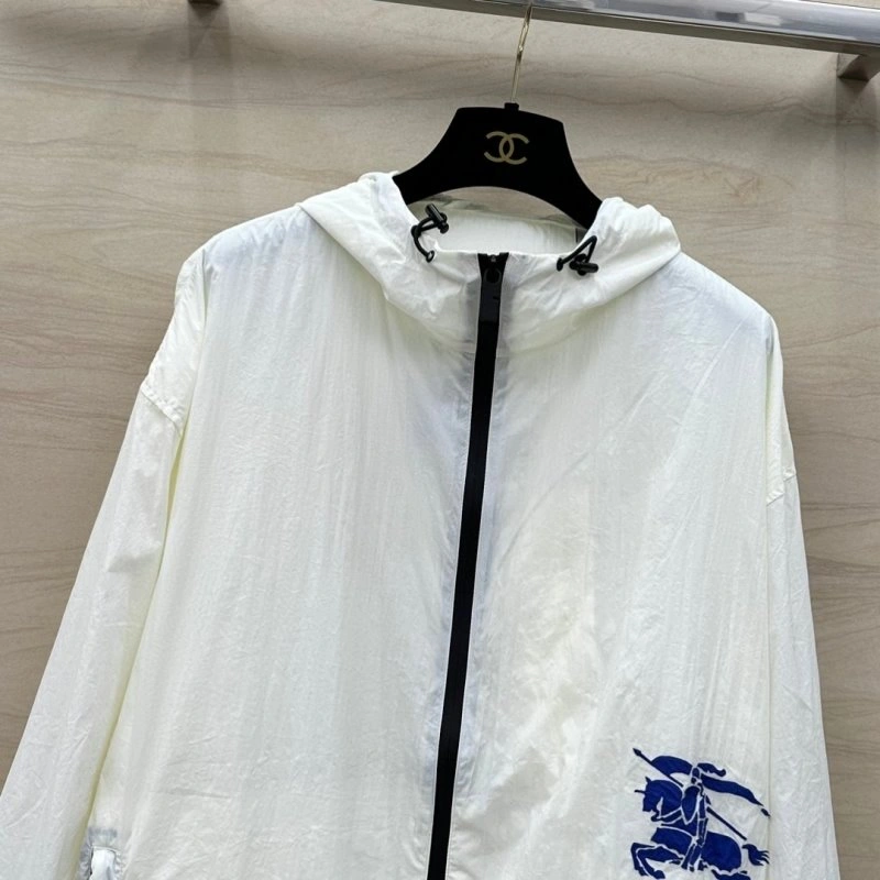 Economical Burberry Outwear